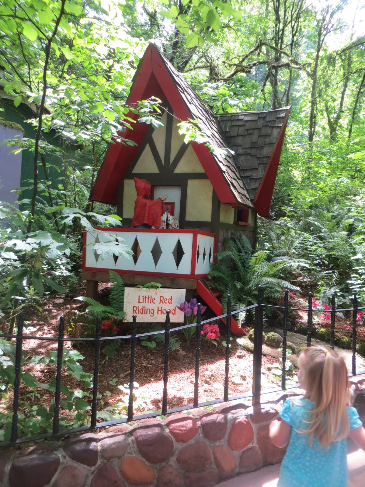 Sweetie Suz: The Enchanted Forest, Salem, Oregon