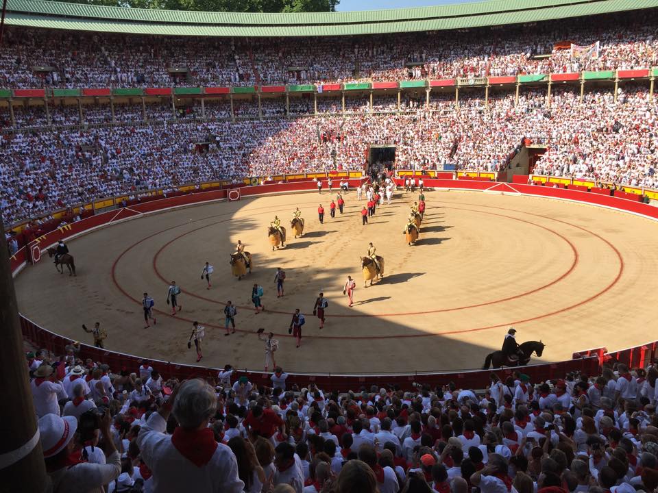 UN PASEO POR EL COSO: Plaza de toros de Pamplona