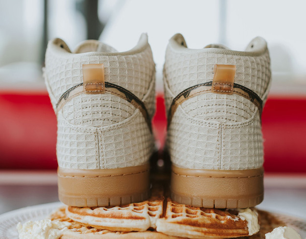 The Nerdy Gentlemen: Sneaker Nerd: Nike SB Dunk High "Waffle" Release