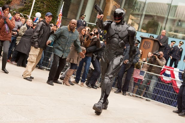 SNEAK PEEK : "RoboCop" Gears Up In 'Old Detroit'