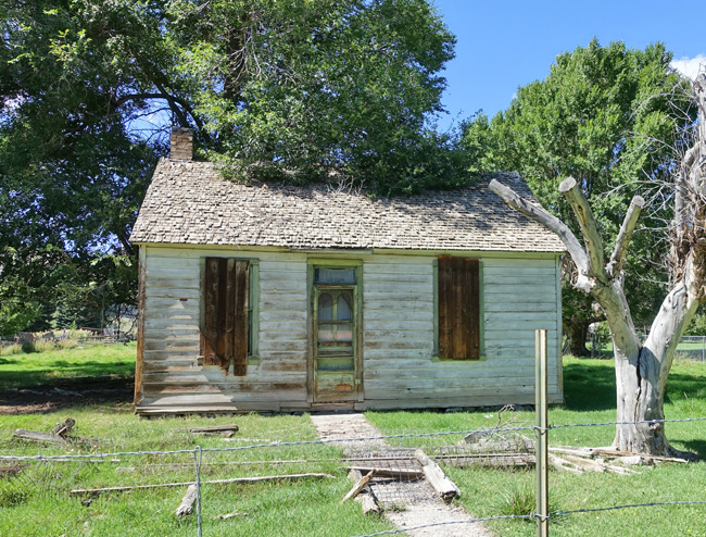 Abandoned Buildings and Dark History of Circleville, Utah