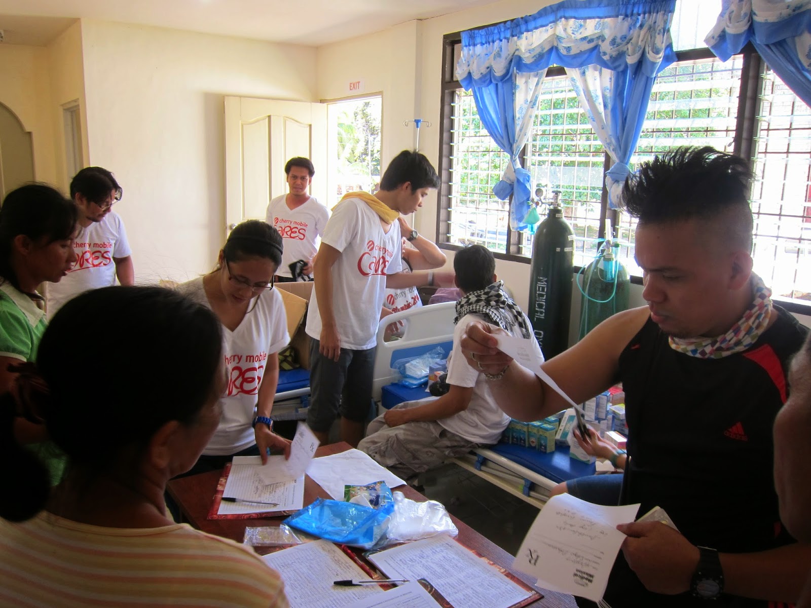 Cherry Mobile Blogs: Barangay Cherry Aids Rural Health Care in Dingalan