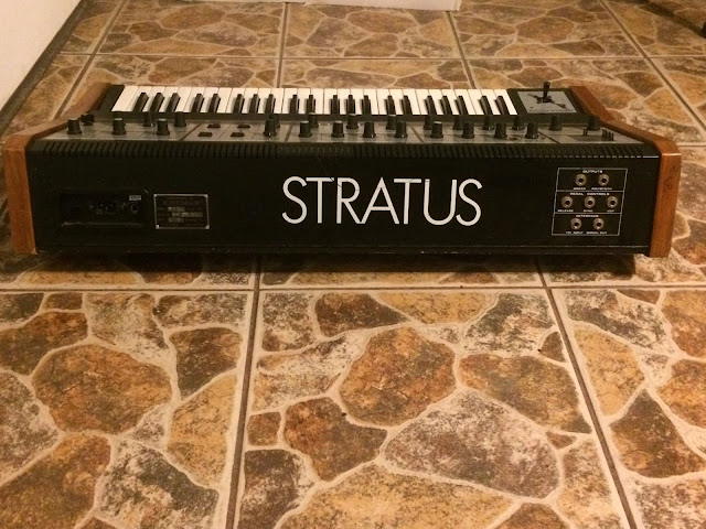 MATRIXSYNTH: Crumar Stratus 6 Voice Polyphonic Analog Synthesizer SN 00042