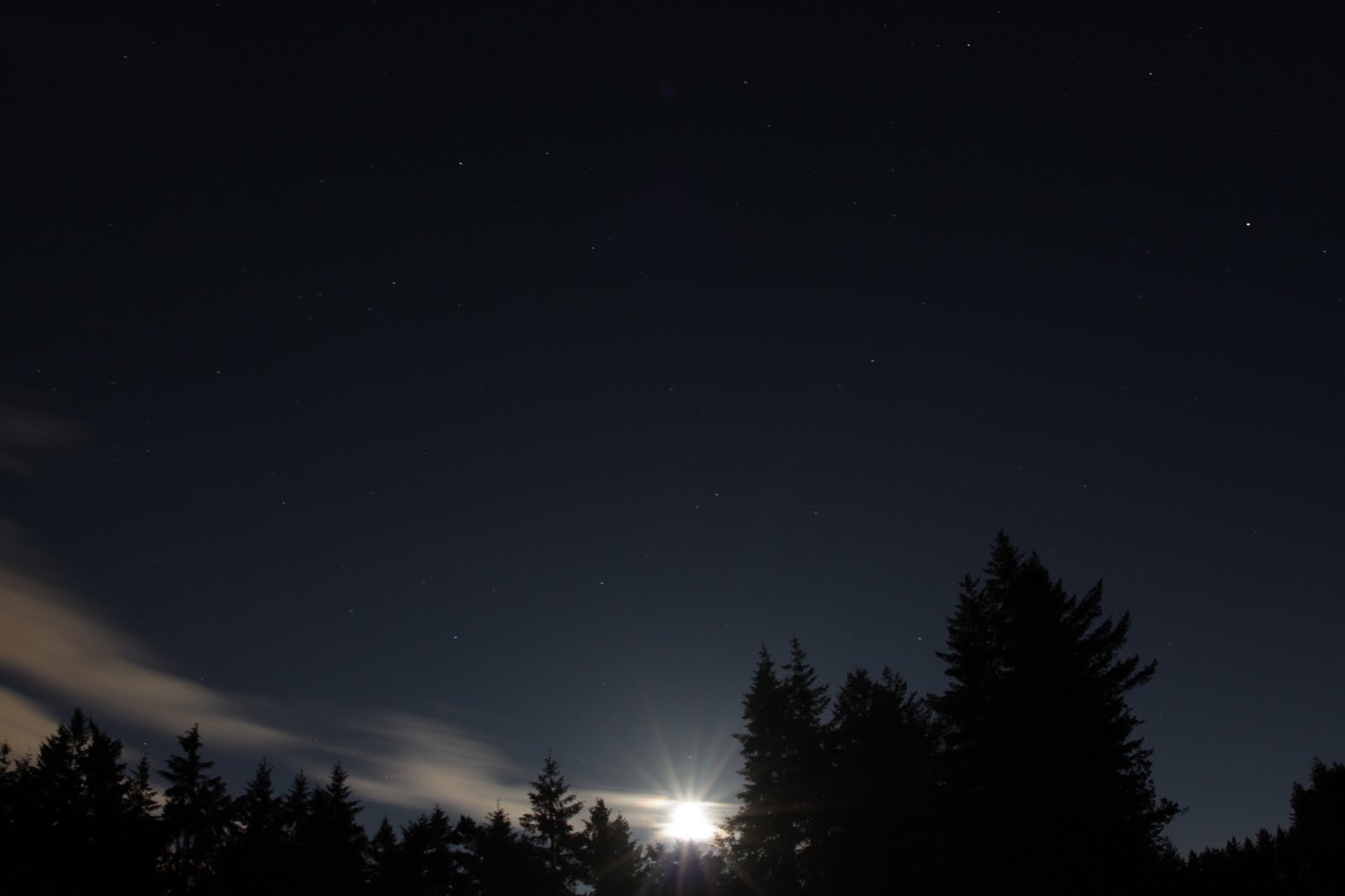 dumptrucks&antlers: 30 Second Long Exposures of the Moon Light & Stars