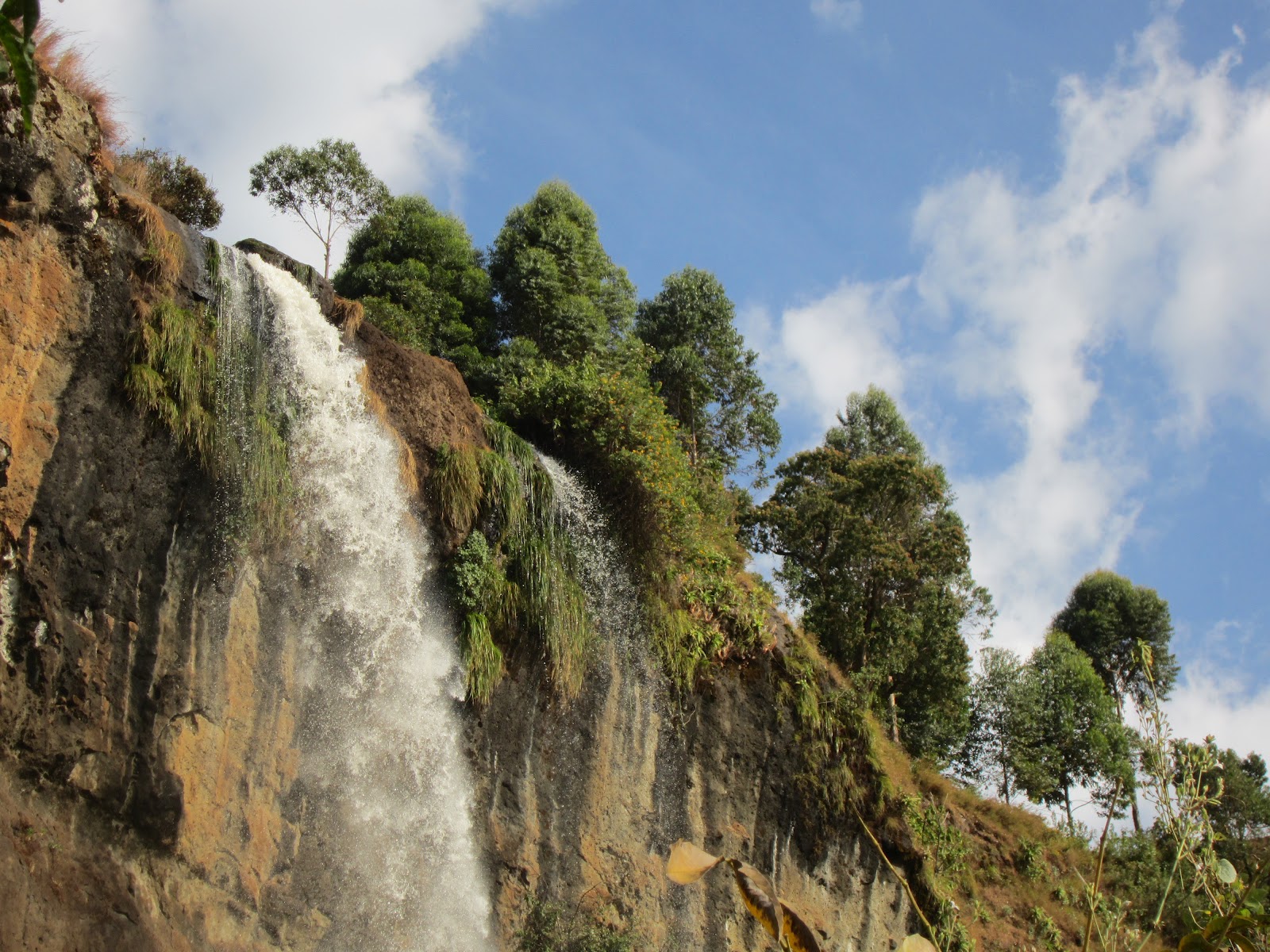 The Abdominal Snowman: Tororo rock & Sipi Falls