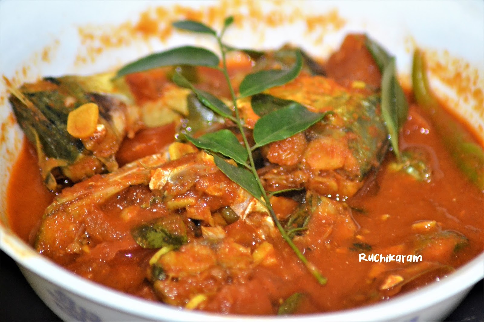 Ruchikaram: Ayala Mulakittathu / Malabar fish (Ayala) Curry