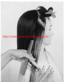 Salon: Pemangkasan Datar Pola Garis Pangkas Diagonal ke Depan (Solid ...