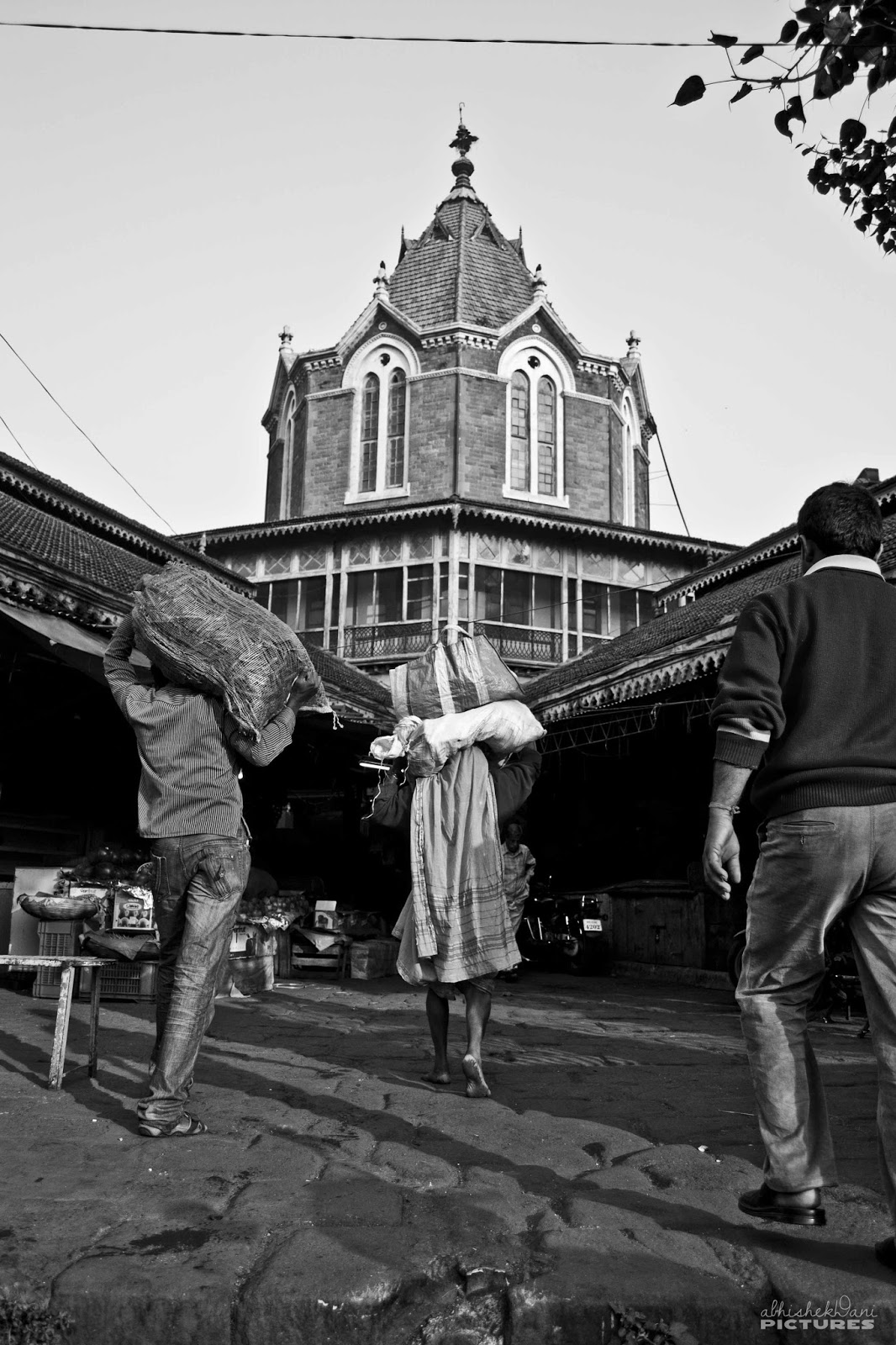 The Fountain Pen: The Lost Kingdom - Mahatma Phule Mandai, Pune