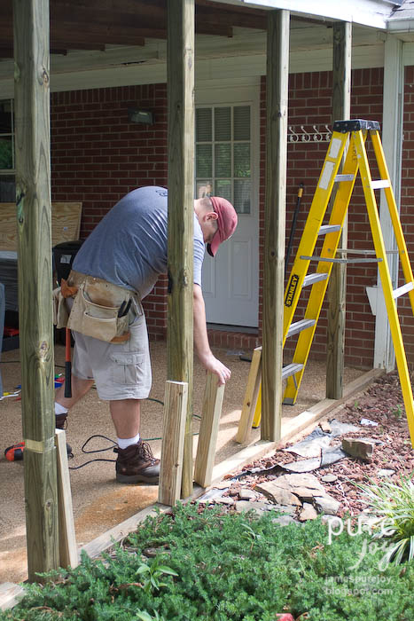 Trendy TreeHouse: DIY screened patio