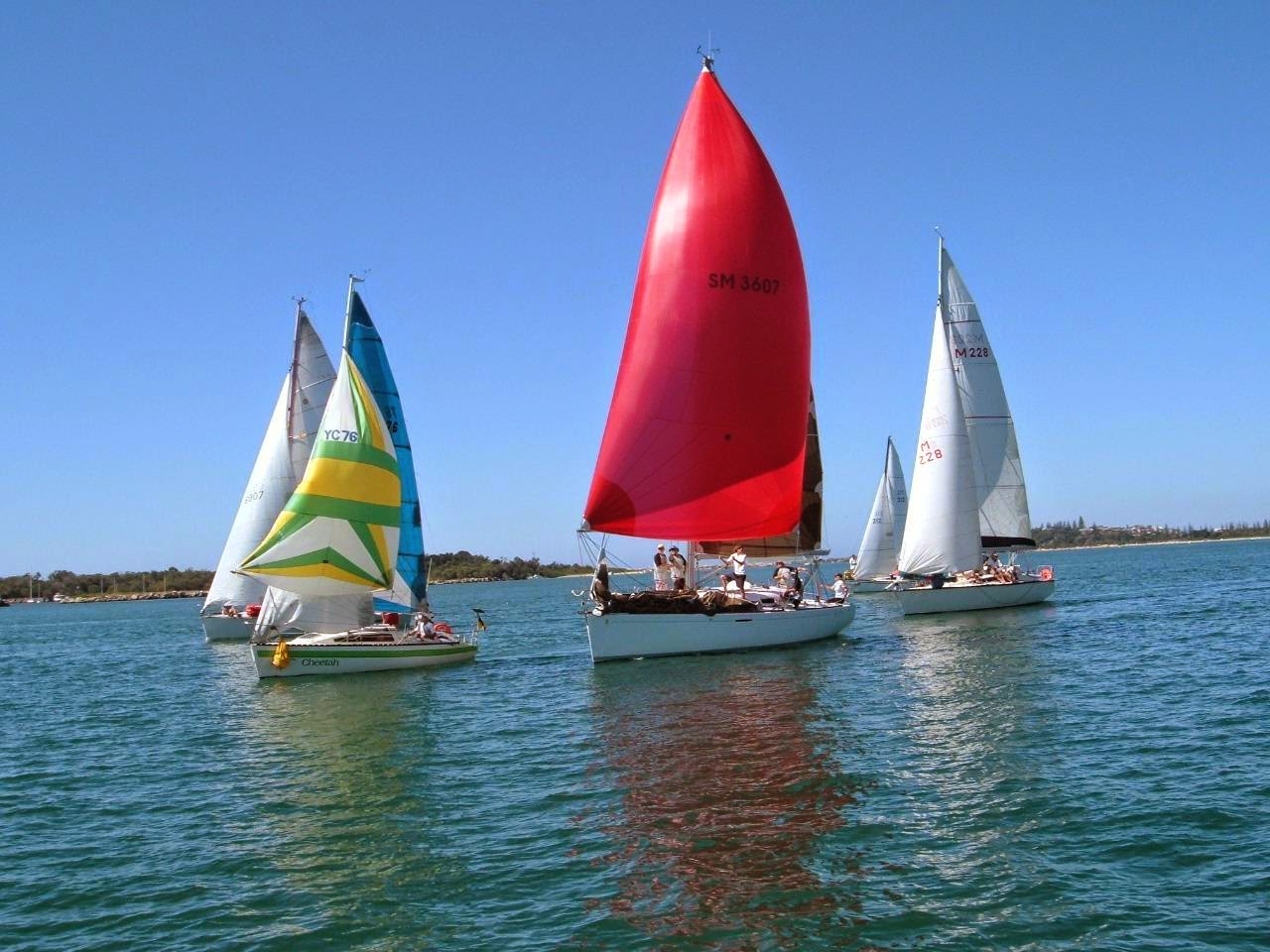 National Sail Supply: 9 Tips on Spinnaker packing