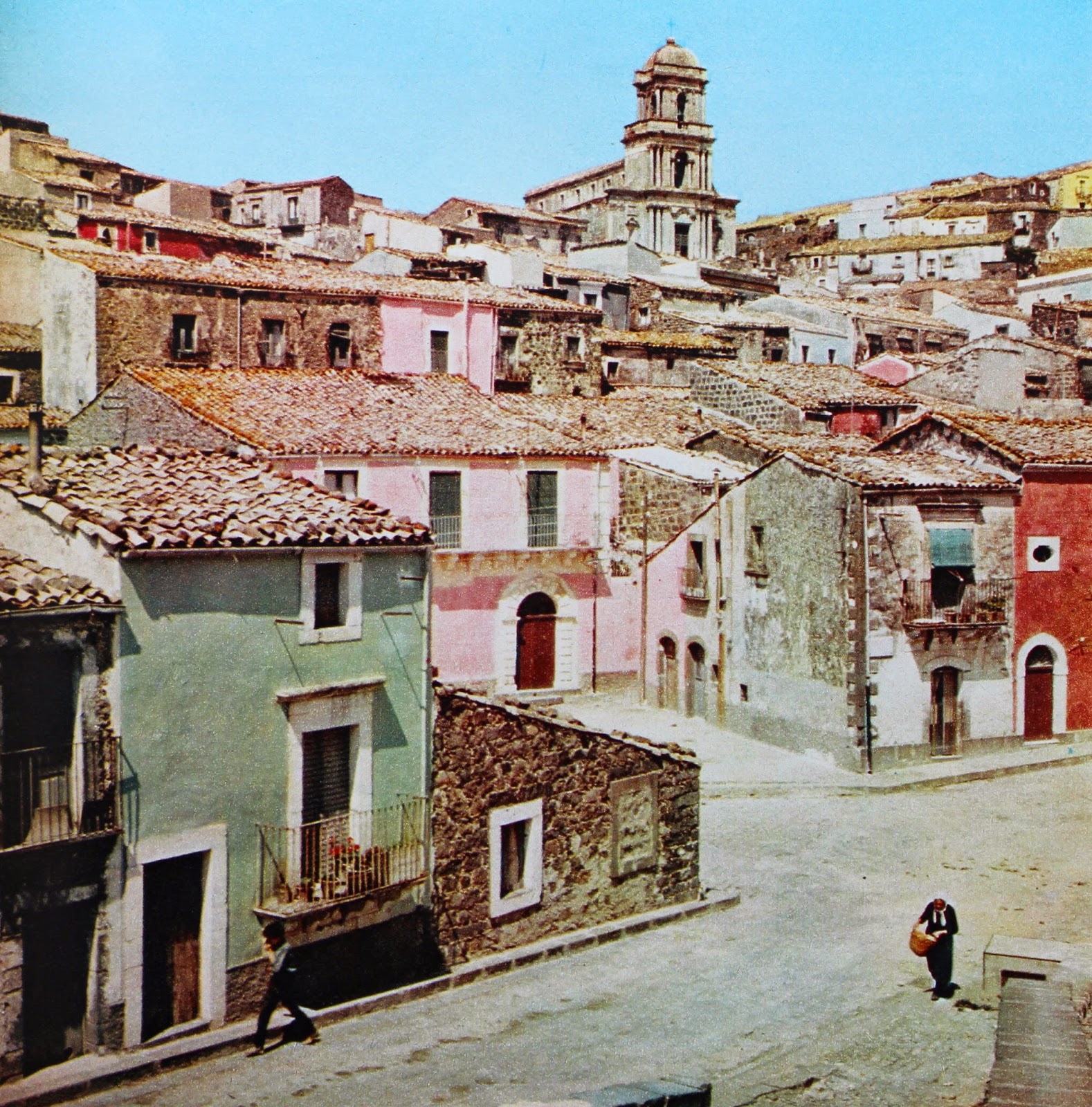 ReportageSicilia: FRESCA E FRAGRANTE BUCCHERI