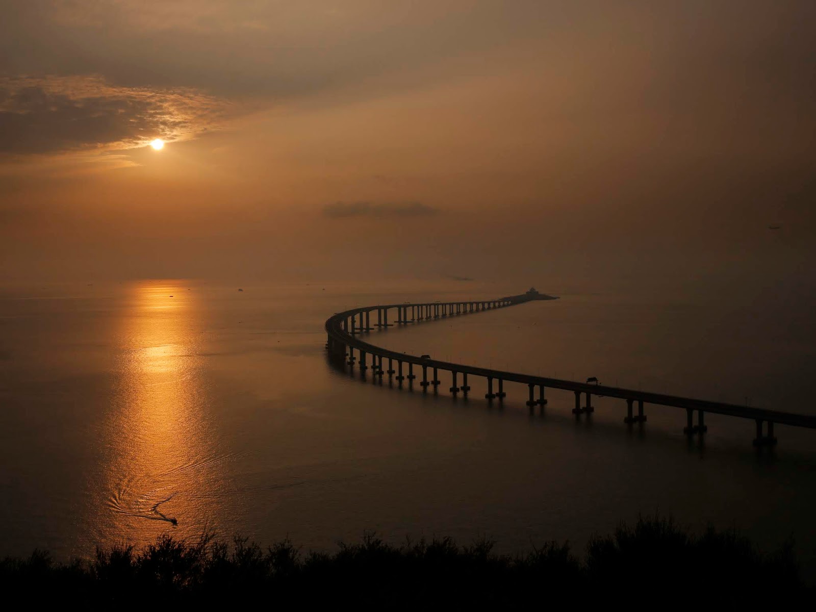 Under The Angsana Tree: The Hong Kong-Zhuhai-Macau Bridge