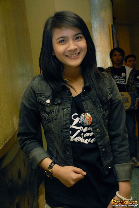 PROFIL SARAH SHAFITRI | ECHO 17