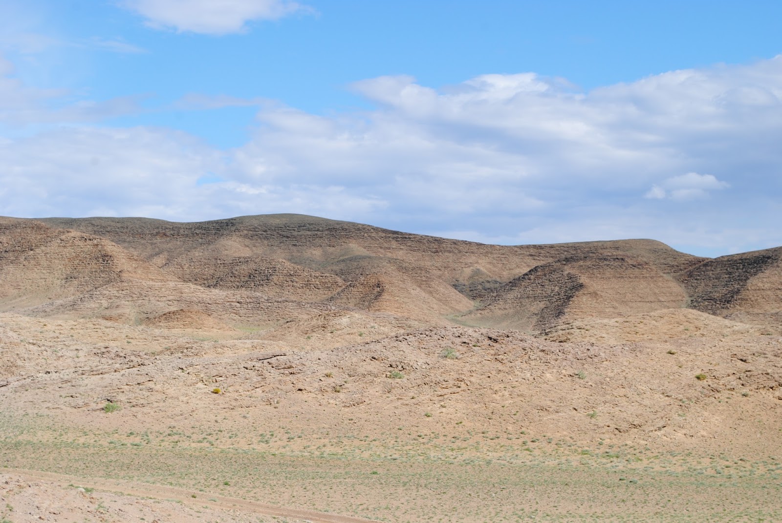 Арсун: Газрын гадарга хэрхэн урваж хөрвөж байгааг төсөөлөхөд галав ...