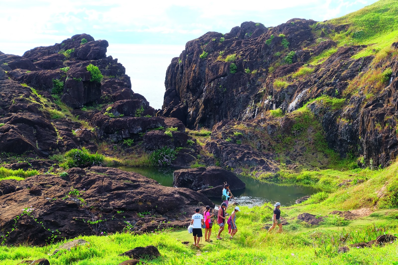 A Day Trip to Binurong Point, Catanduanes - From The Highest Peak to ...