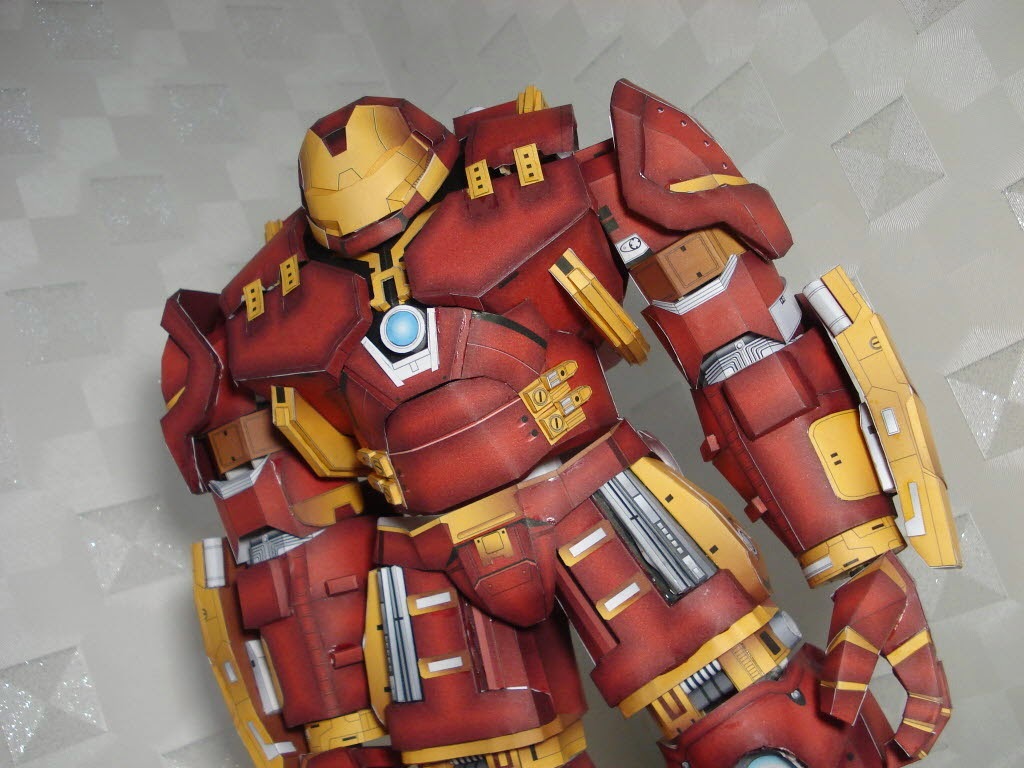 GG FIGURE NEWS: Marvel Papercraft: Hulk Buster [Avengers 2: Age of Ultron]