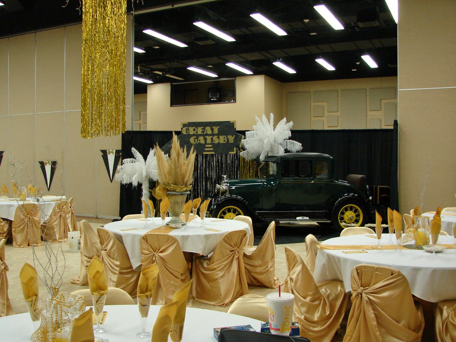 Spicy Spaces with Cinnamon: The Great Gatsby--Prom 2014