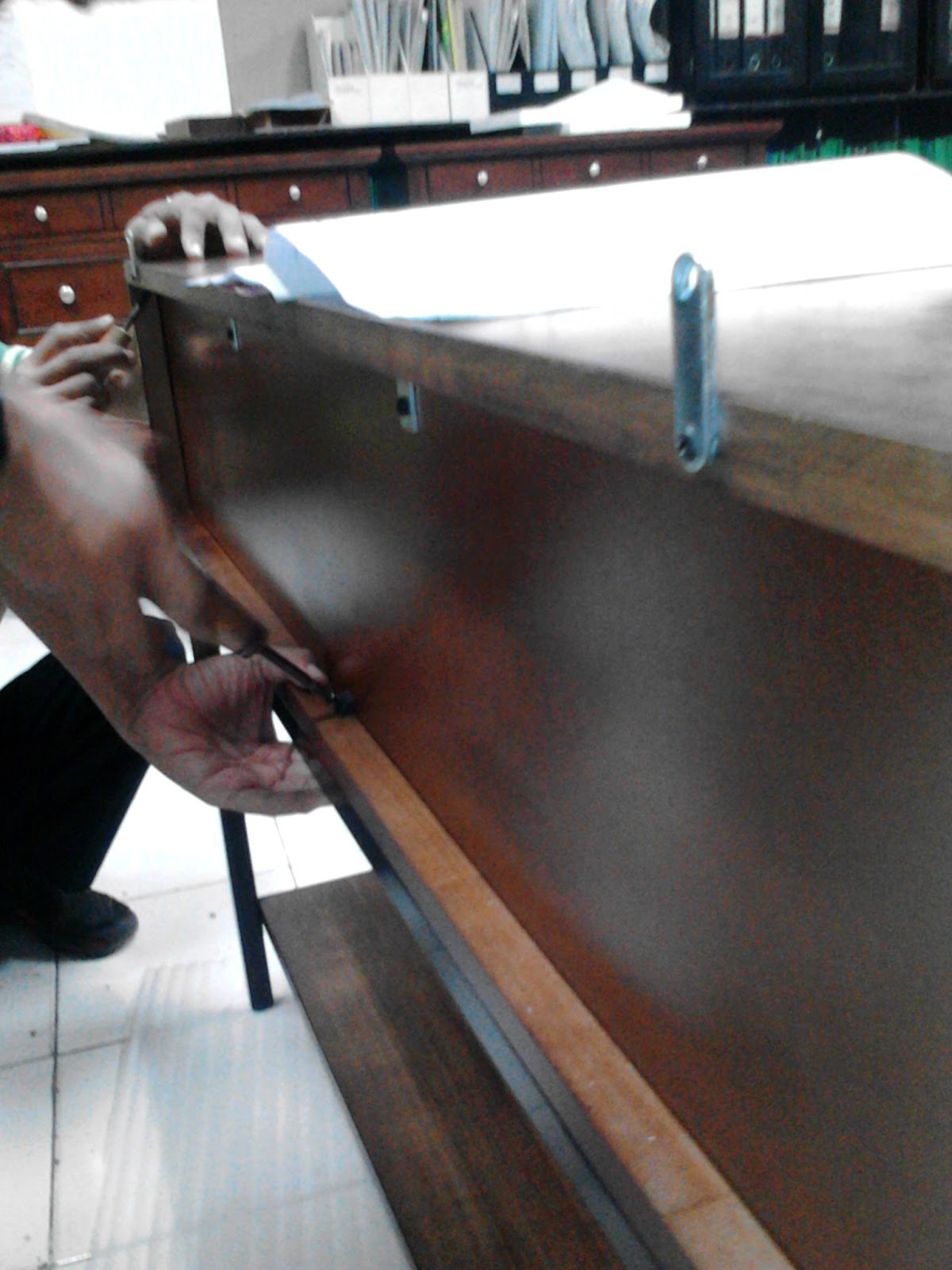 APA ITU ANTI TIP KIT FURNITURE