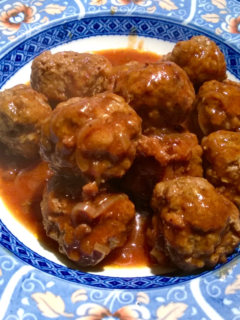 Middle Eastern Meatballs in tomato pomegranate sauce