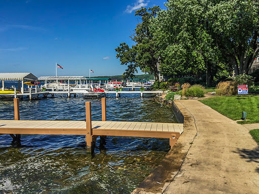 Hiking the Lake Geneva Lake Shore Path