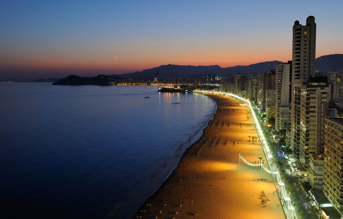 Travel around Spain: Benidorm: A Beach Metropolis with Charm
