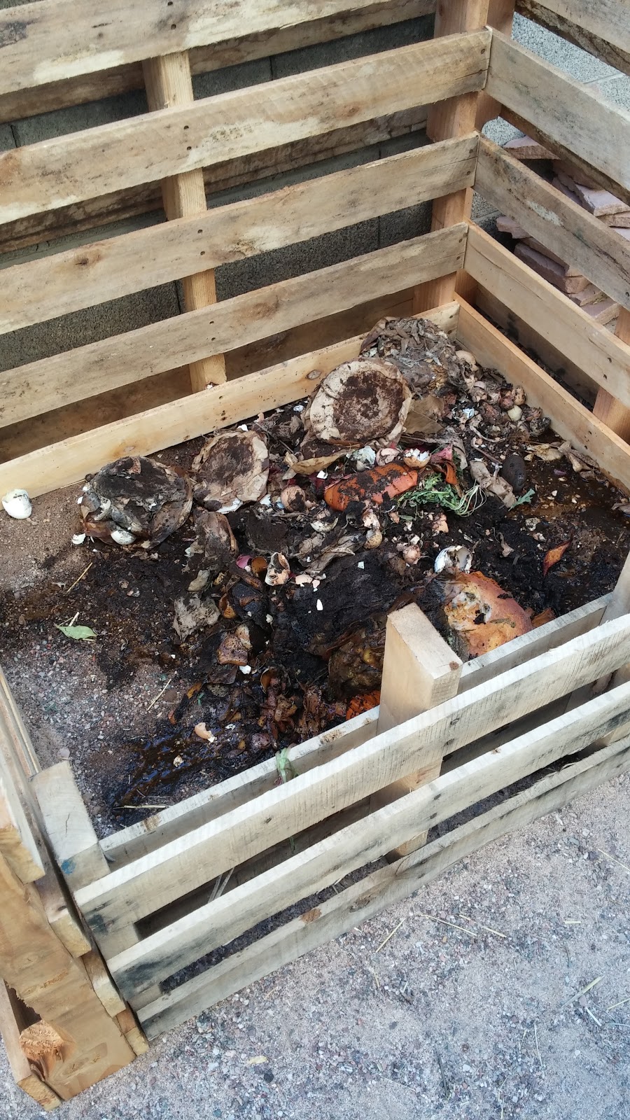 Uptown Grange: Building a Compost Container