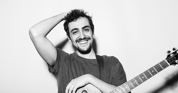 El debut de Martin Oliver ya está disponible para escucha en las ...