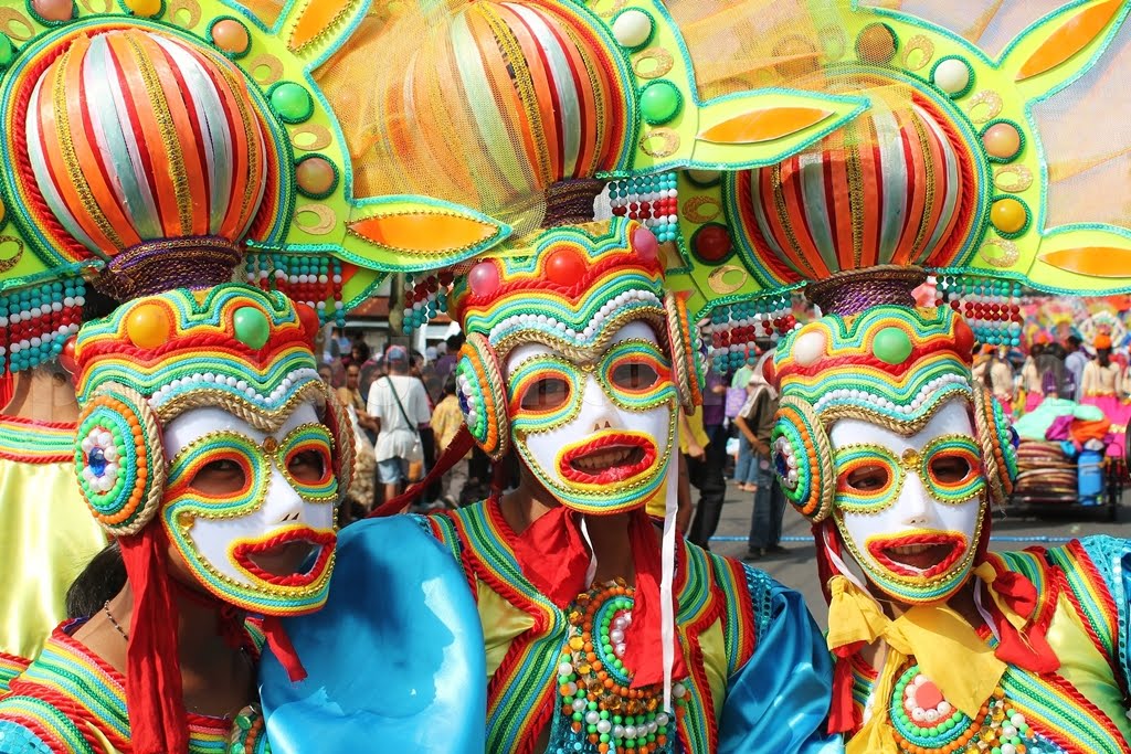 Pinoy Festivals : Photos from Masskara Festival 2012 Street Dance ...