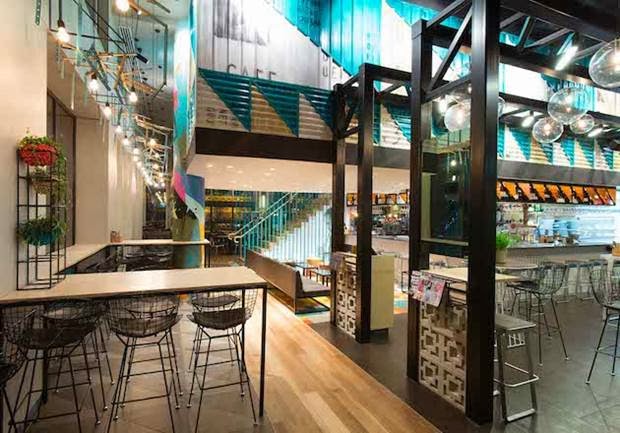 Bluetrain Cafe - Melbourne Meeting Place