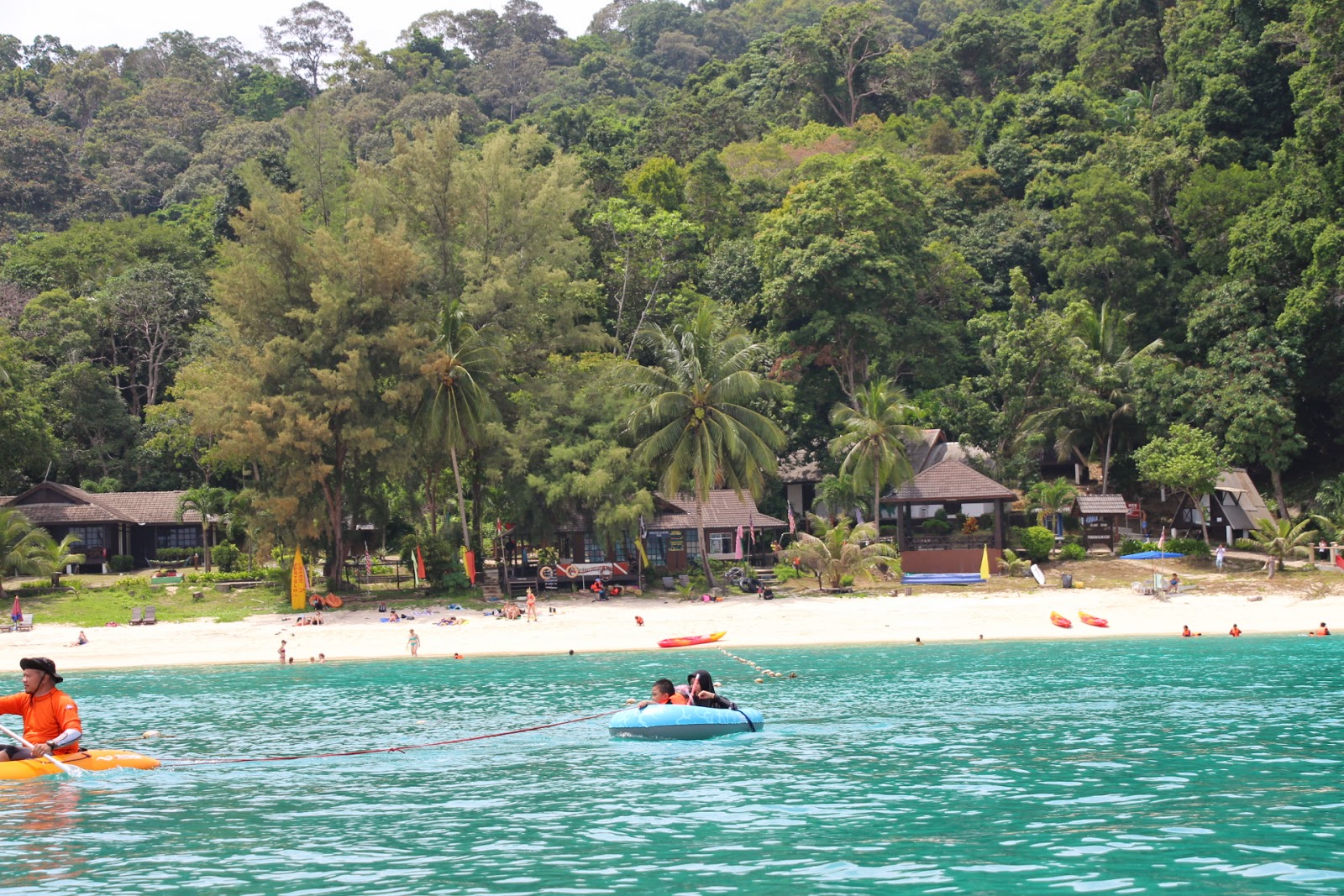 Muhammad Qul Amirul Hakim: Laguna Biru & Pantai Penyu, Pulau Perhentian ...