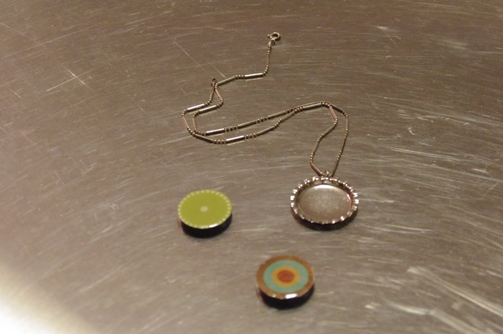The Project Spot: Interchangable Magnetic Necklace