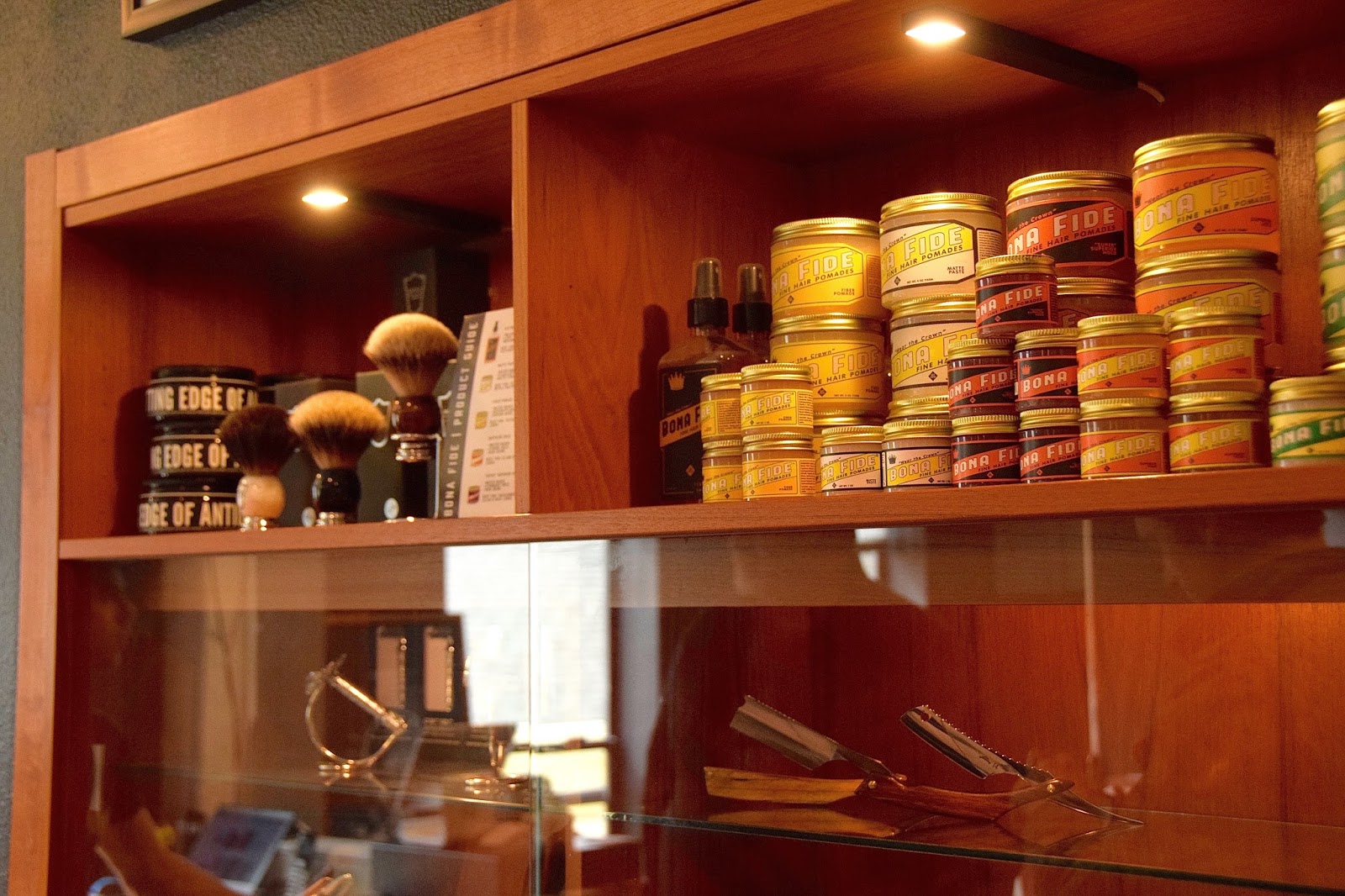 daily timewaster: A fun visit to a straight razor factory in Portland