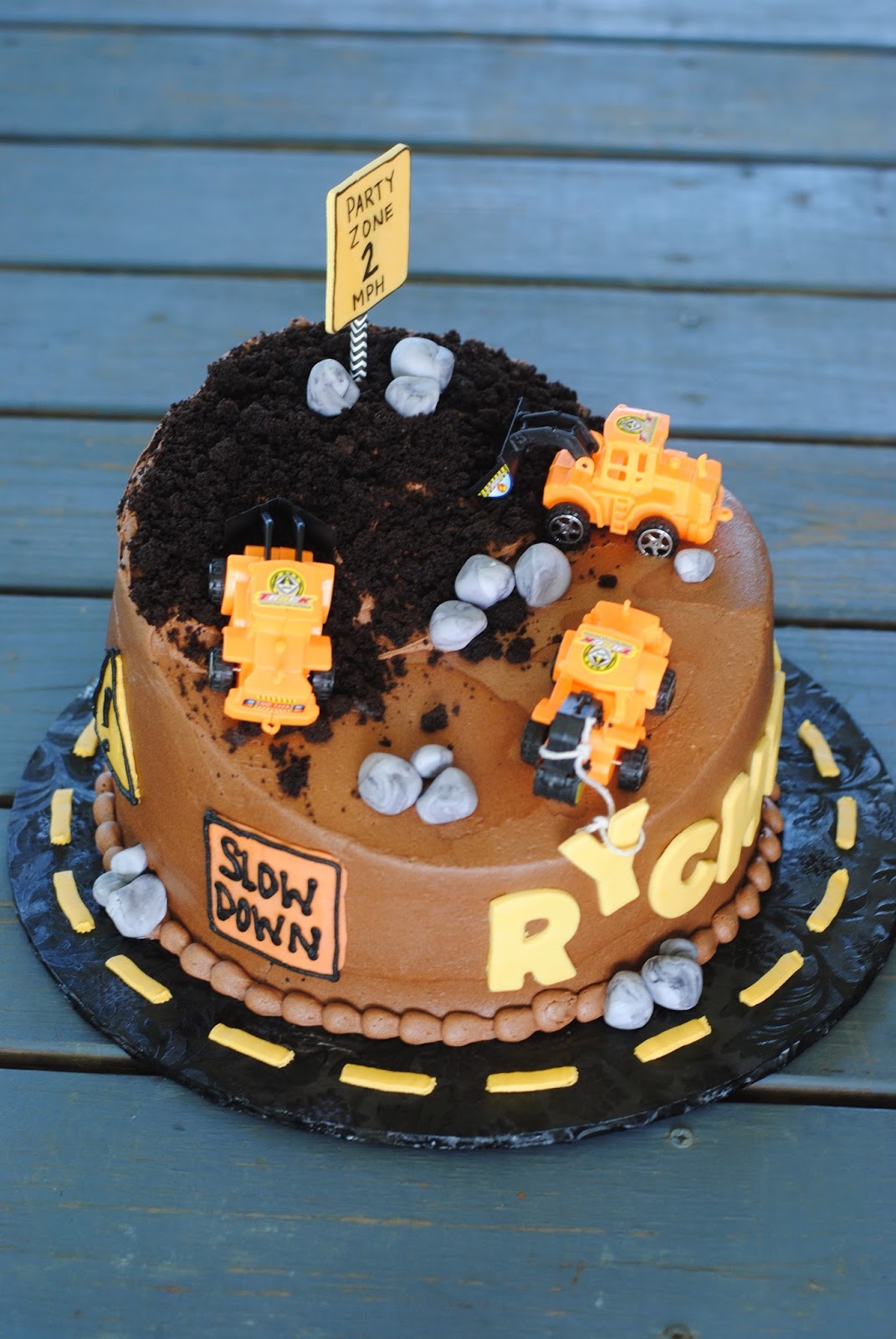 Country Cupboard Cakes: Road Construction Cake