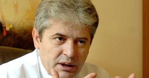 Ali Ahmeti si Mark Muharremi, kishën se deshi, xhamisë nuk po ja din ...