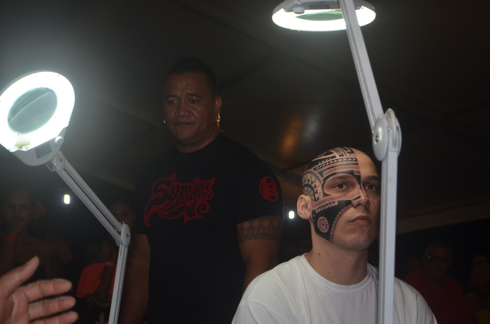 Tahiti boxing the mountain: Patu