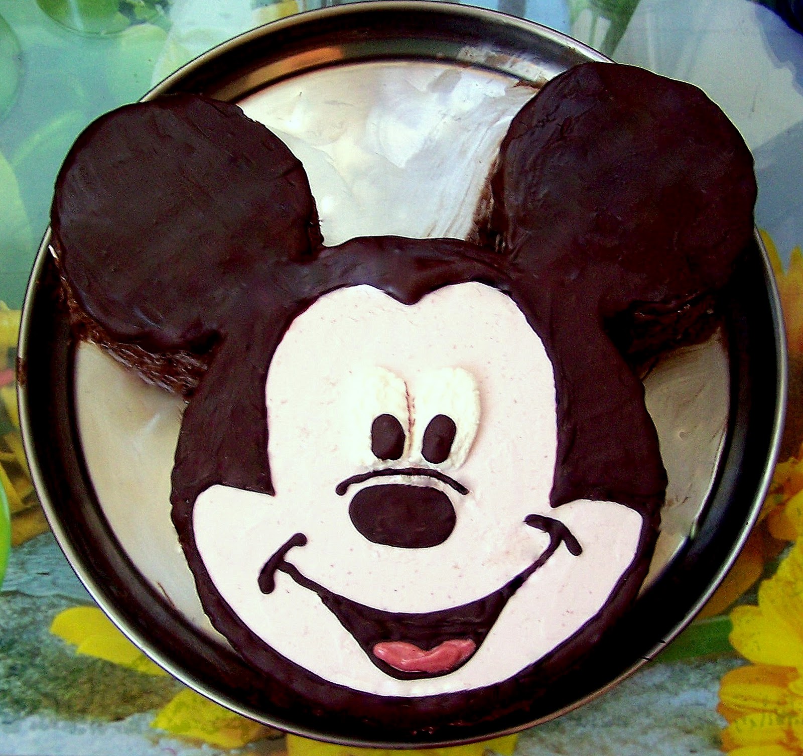 D'ale gurii pe-ntelesul tuturor: TORT MICKEY MOUSE