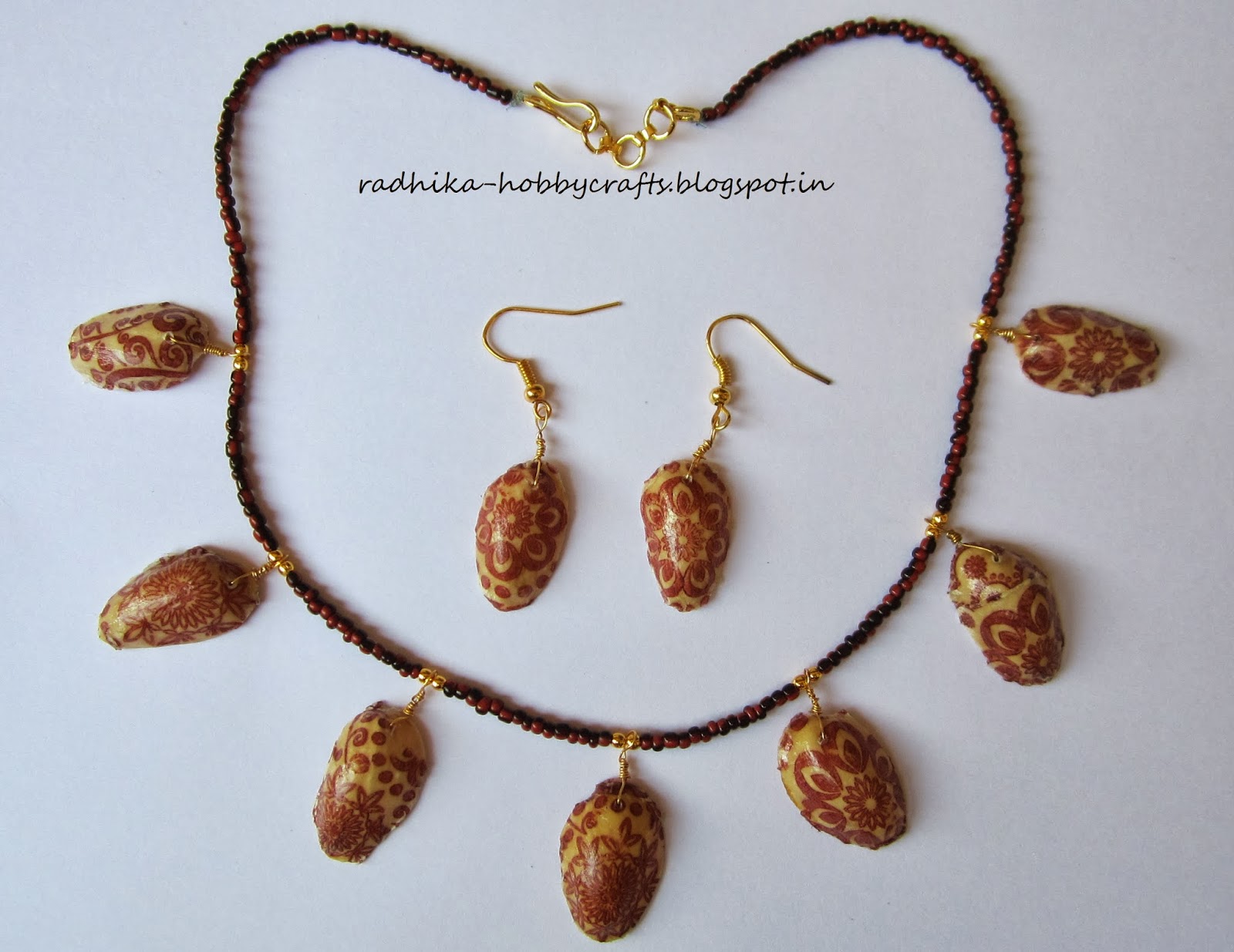 Hobby Crafts :): Decoupage pistachio shells necklace