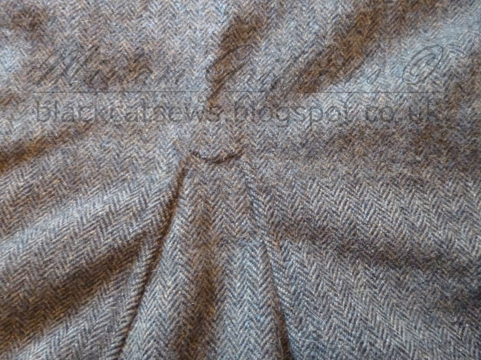 In My Lady's Chamber: Tutorial: Greenland gores (with M-shaped tops)