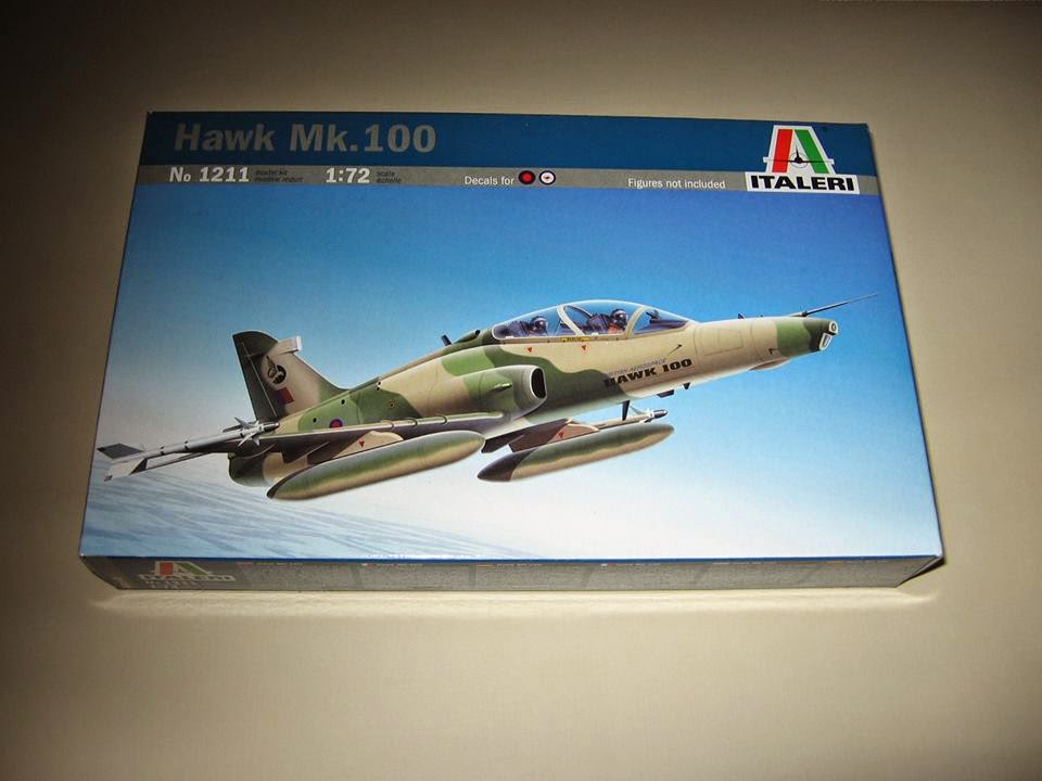 AIRPLANE SCALE MODELKIT: BAe Hawk-200