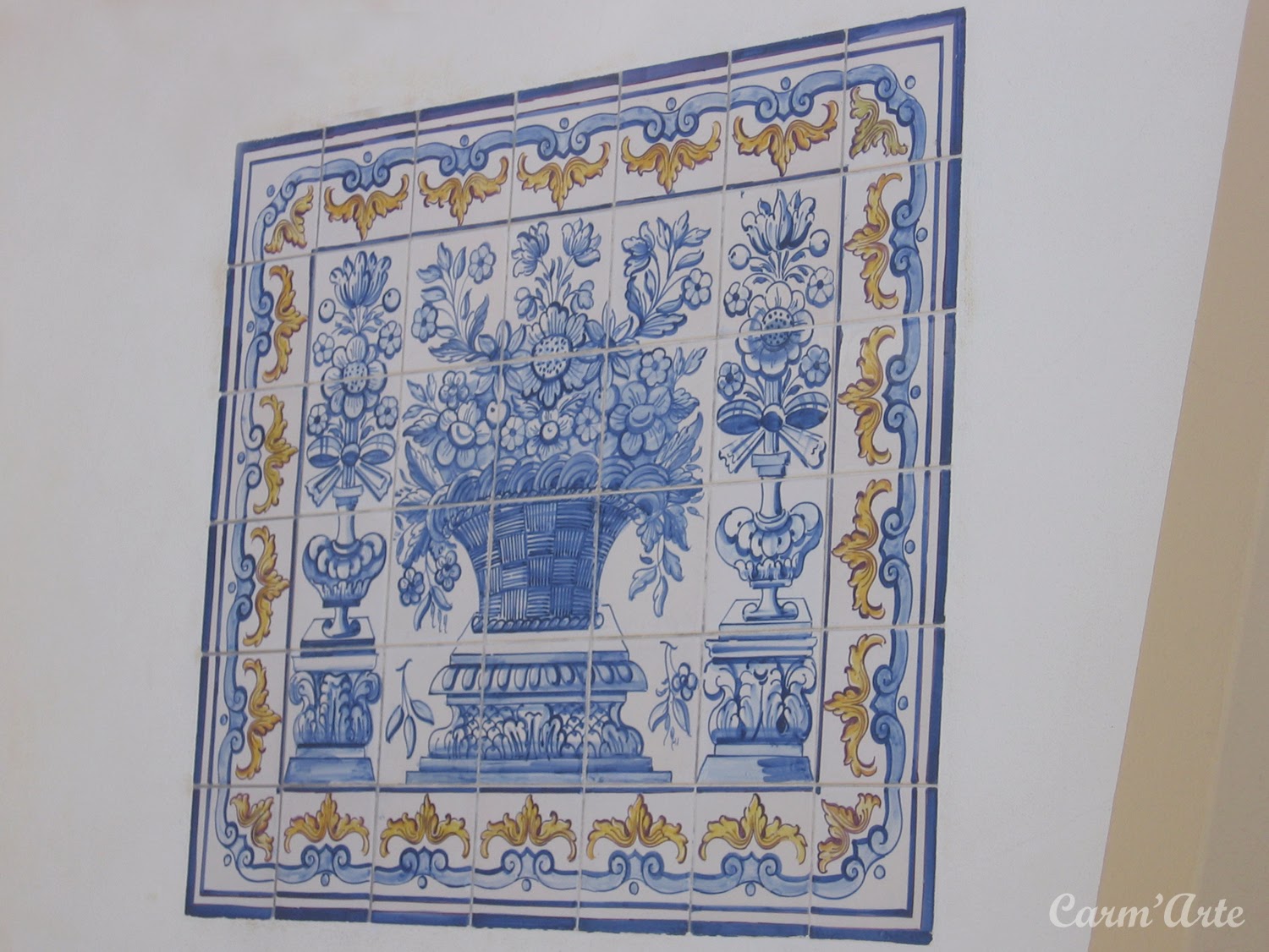 Carm'Arte: Painéis de azulejos florais