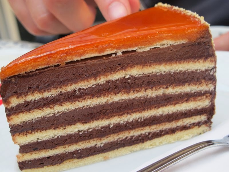 Dessert Magazine: Doboš Cake