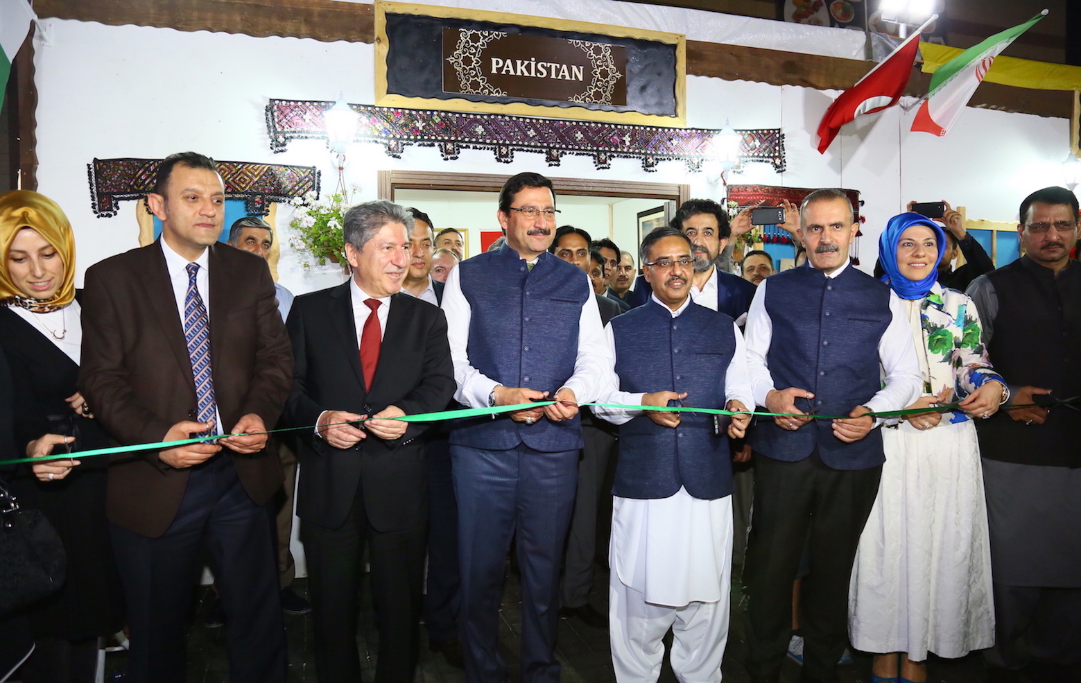 A blog of Pakistan-Turkey relations: Turks appreciate rich Pakistani ...