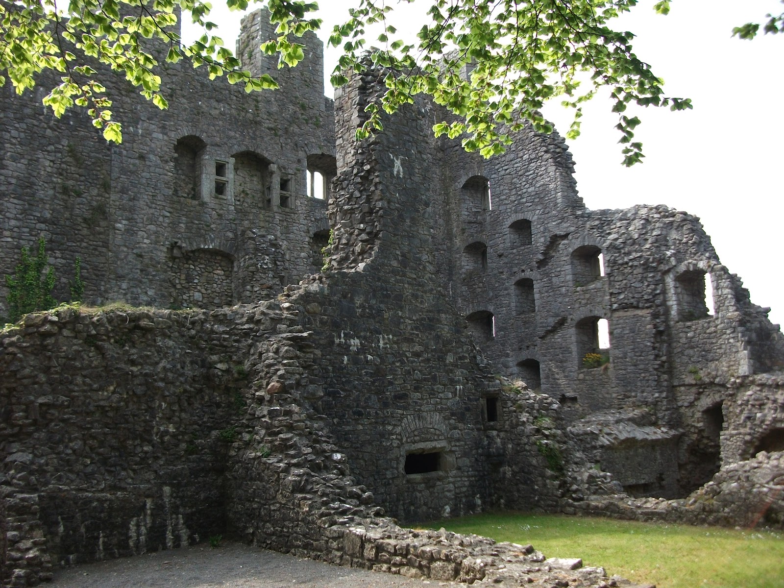 The Castle Hunter: Oxwich Castle