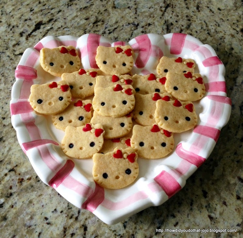 How'd You Do That?: HELLO KITTY COOKIES