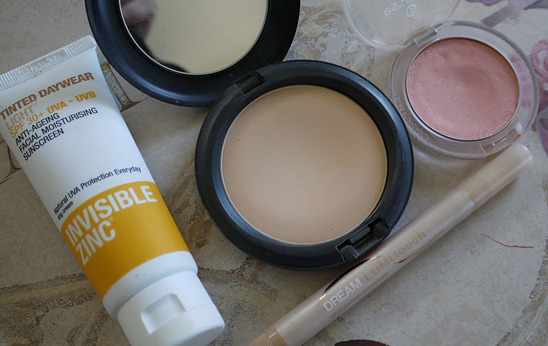 Making up 4 my age: Making up: My basic face