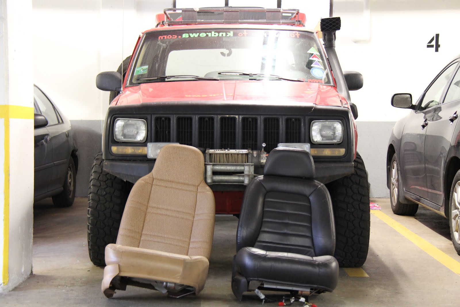 an decline: 97 ZJ Seats in 97 XJ