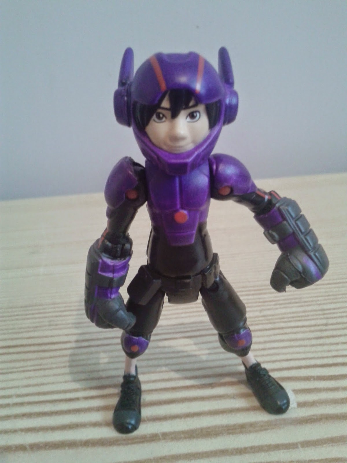 Midnight Reviewer: Review: Big Hero 6 - Hiro Hamada action figure from ...
