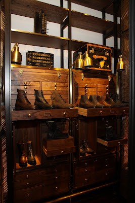 xoxo - TiffanyBC: The Frye Company Opens Flagship Store in NYC