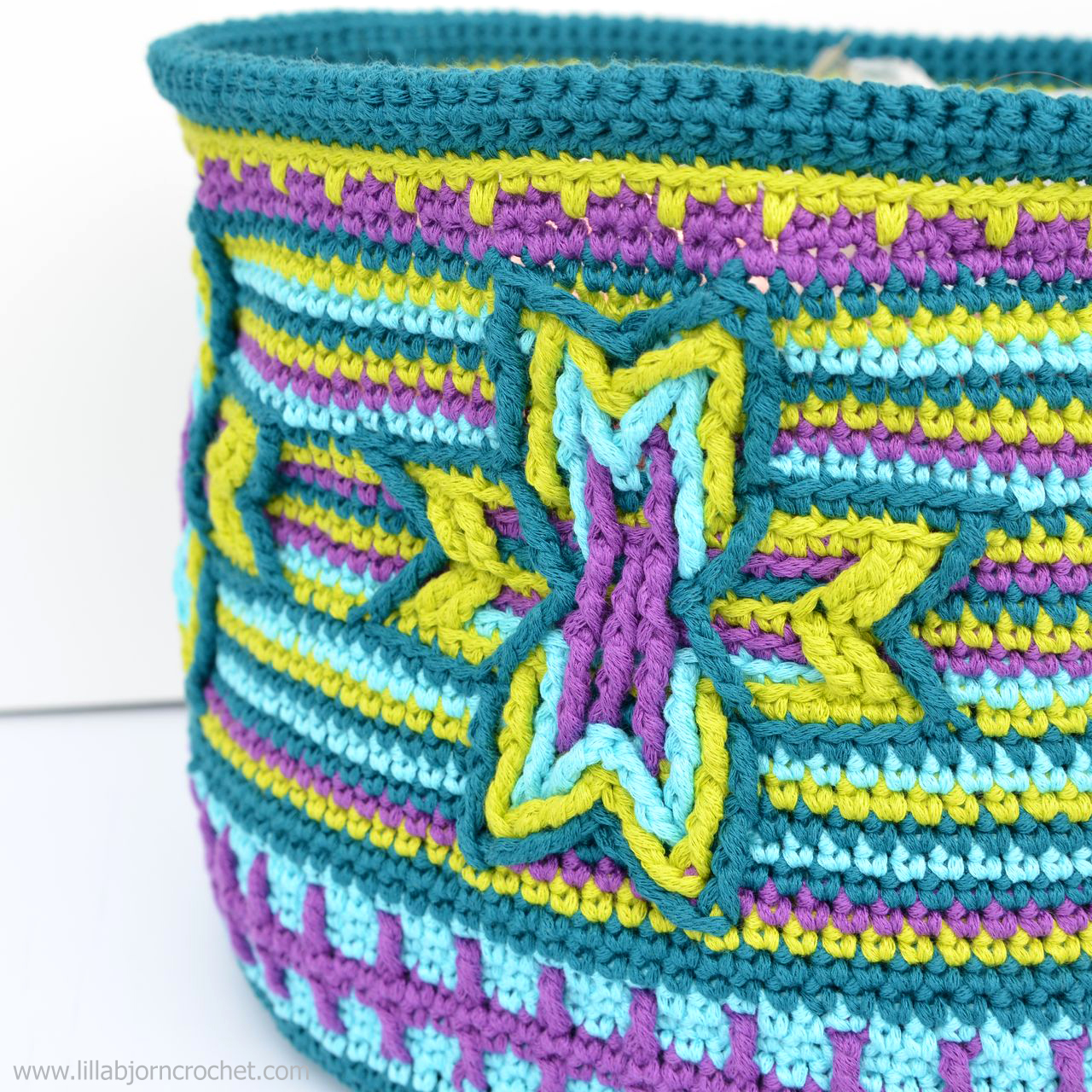 Indian Star Basket (or pillow): new overlay crochet pattern ...
