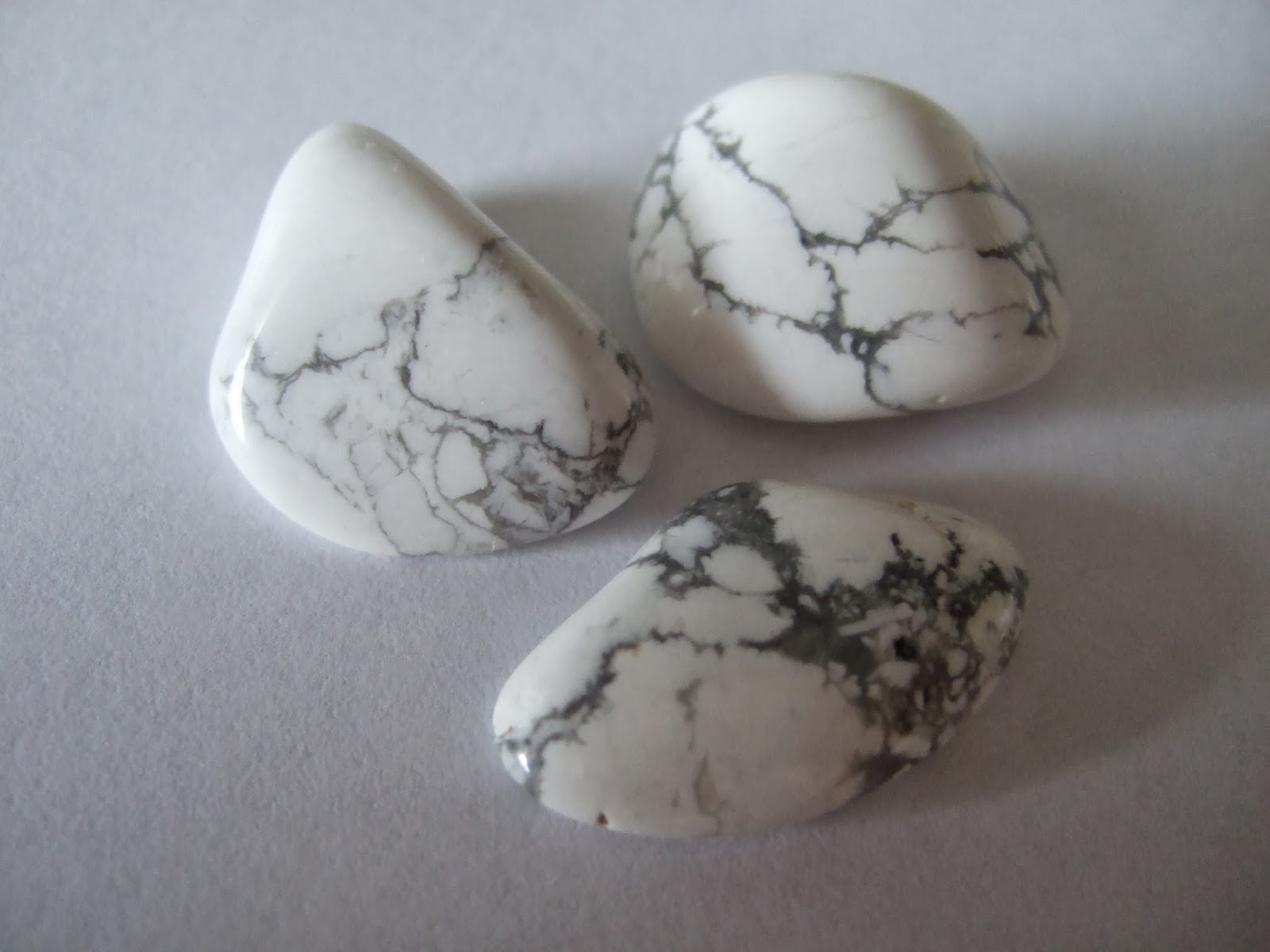 El poder de los cuarzos: Howlite